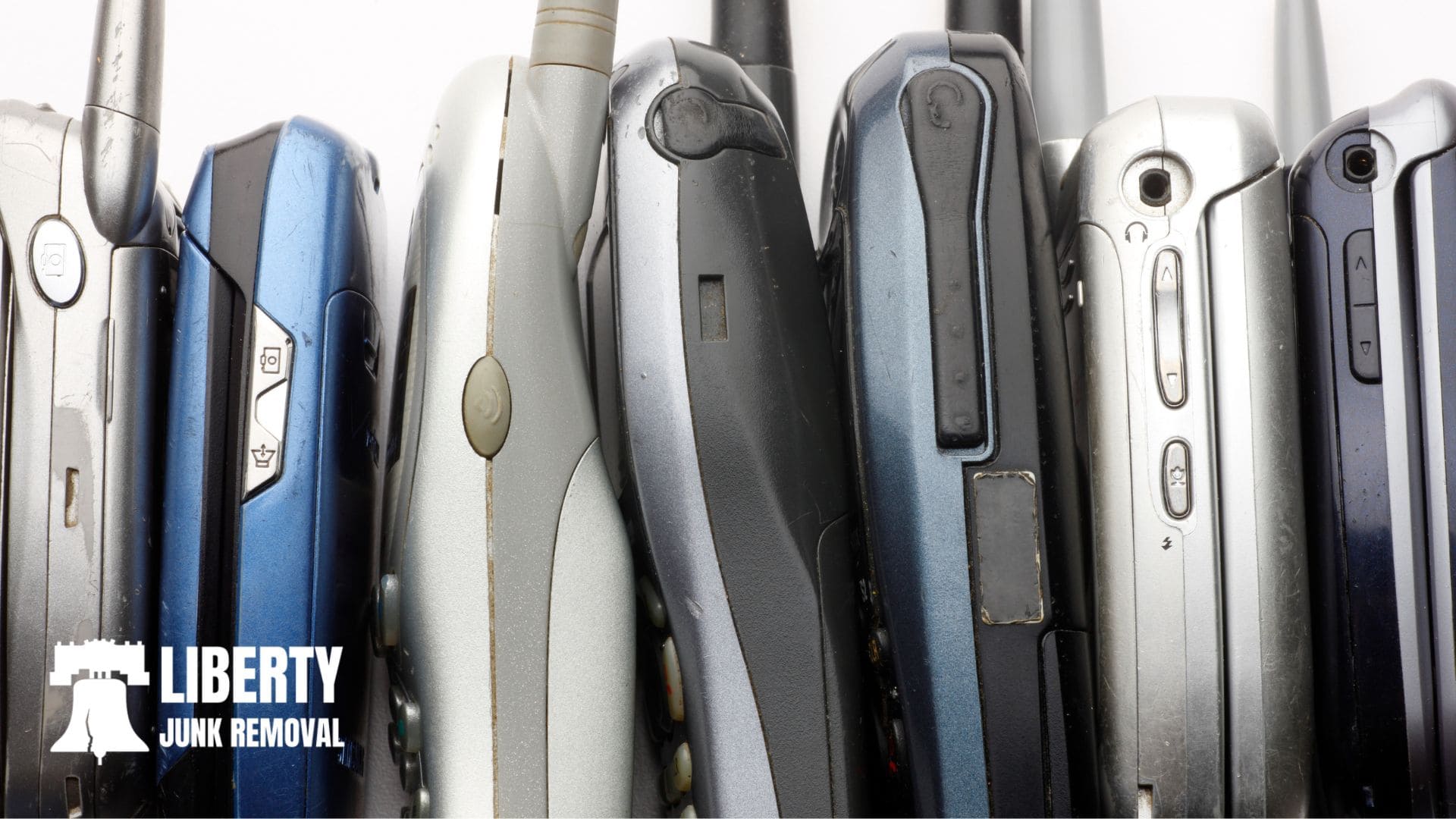 How to Dispose of Old Cell Phone: Think Green - Liberty Junk Removal